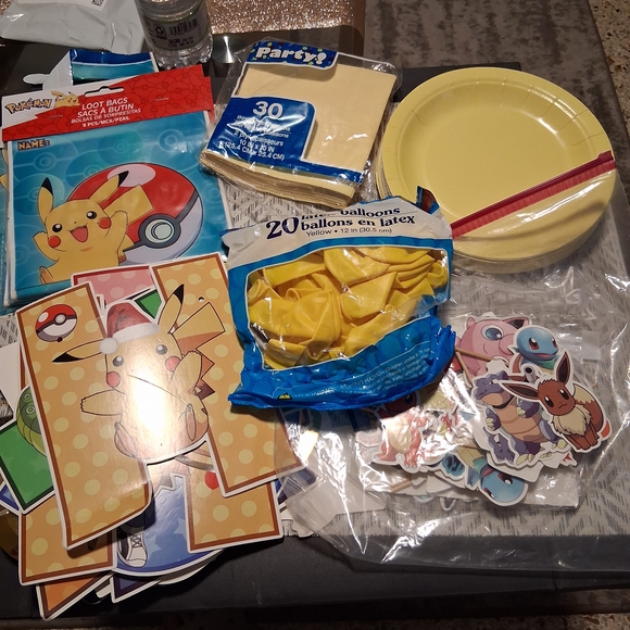 Pokemon | Party Supplies | Pokemon Party Supplies Set With Yellow ...